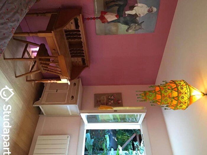 Appartement à louer - Centre, Écully - 1 pièce - 1 chambre