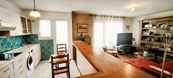 Appartement à vendre - Cran-Gevrier, Centre-ville, Le Vernay, Les Iles - 3 pièces - 2 chambres