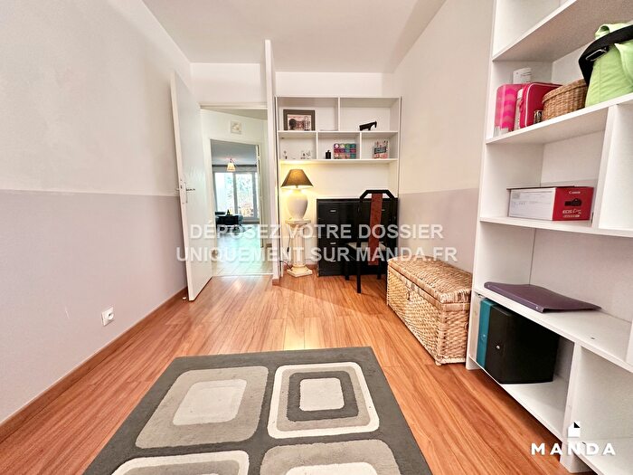 Appartement à louer - Villejuif, Centre-ville - 3 pièces - 2 chambres