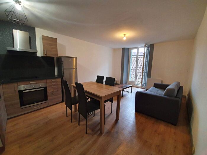 Appartement 2 pièces à Voiron, à louer