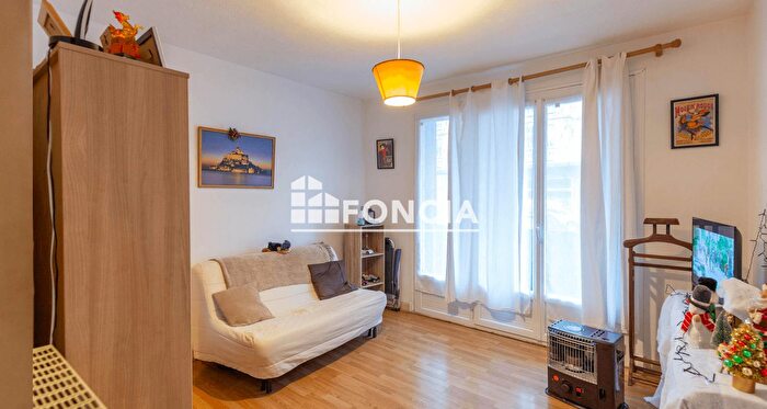 Appartement à vendre - Lourdes, Centre-ville, Place Peyramale, Gare - 1 pièce