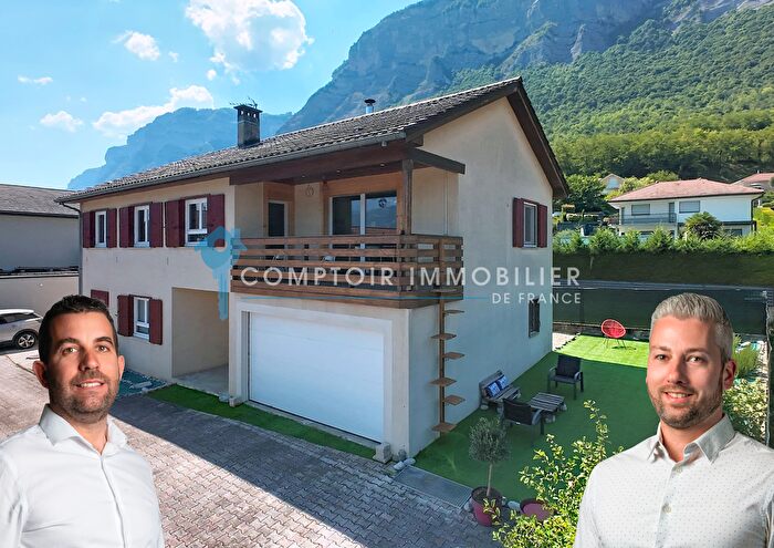 Maison 4 pièces à Lumbin, à vendre