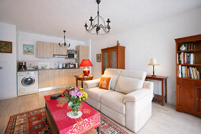 Appartement à vendre - Challans, Centre-ville - 3 pièces - 2 chambres