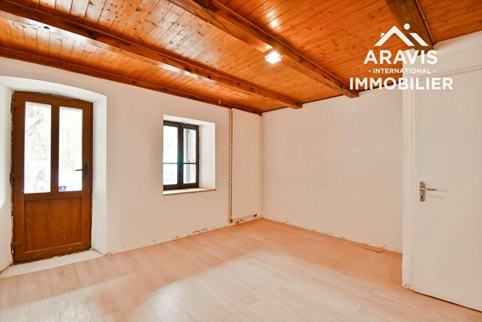 Appartement à louer - Sud, Thônes - 4 pièces - 2 chambres