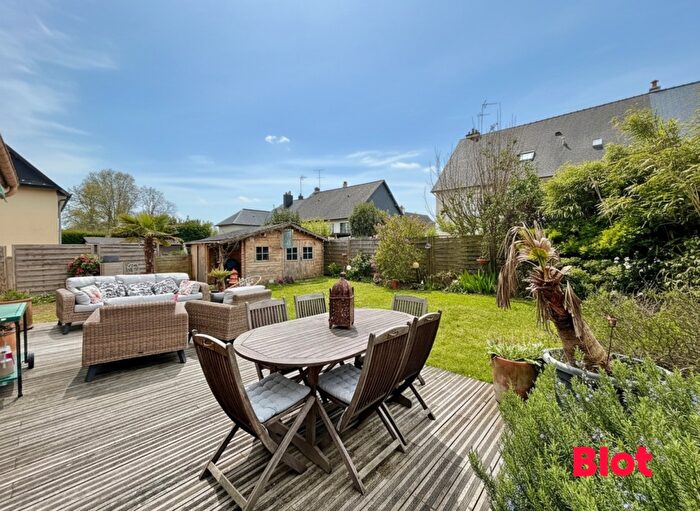 Maison à vendre - Chartres-de-Bretagne - 6 pièces - 5 chambres