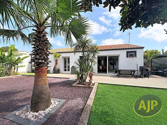 Challans, Saint Dominique, Route des Sables d'Olonne : Maison 5 pièces à vendre