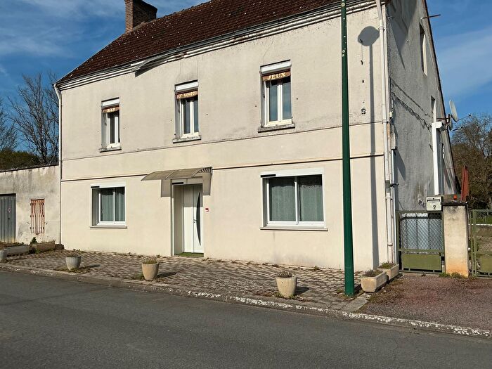 Maison à vendre - Saint-Hilaire-de-Court - 5 pièces - 4 chambres