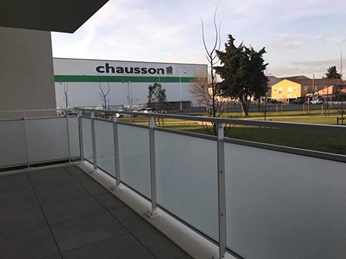 Appartement à louer - Arles, Trébon - 3 pièces - 2 chambres