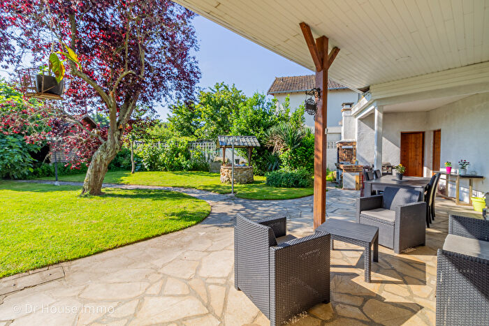 Maison 9 pièces à Chevannes, à vendre