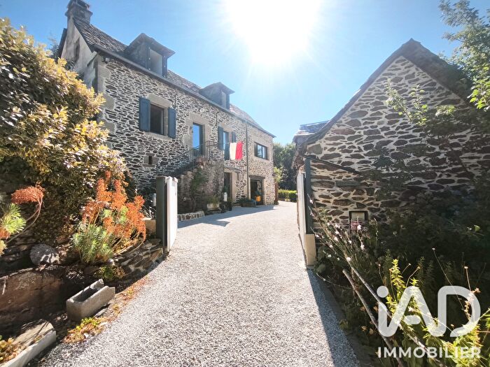 Maison 7 pièces à vendre à Castelnau-de-Mandailles