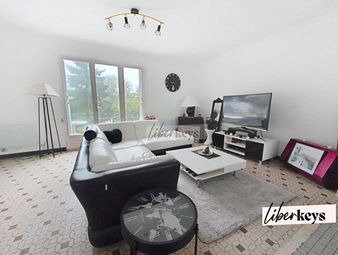 Maison à vendre - Bagneux, Saint-Hilaire - 4 pièces - 2 chambres