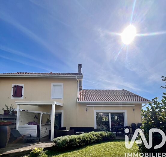 Maison à vendre - Saint-Vincent-de-Tyrosse - 5 pièces - 4 chambres