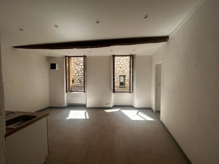 Saint-Jeannet : Appartement 2 pièces à louer