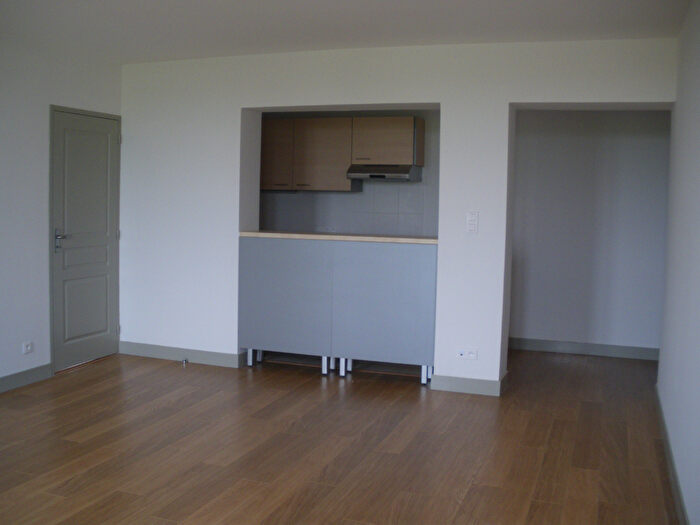 Saintes, Centre-ville : Appartement 3 pièces à louer
