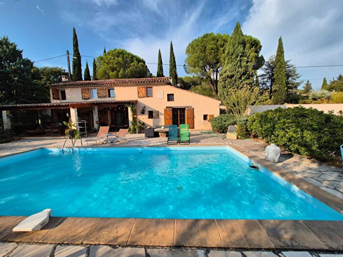 Maison à vendre - Cotignac - 10 pièces - 7 chambres