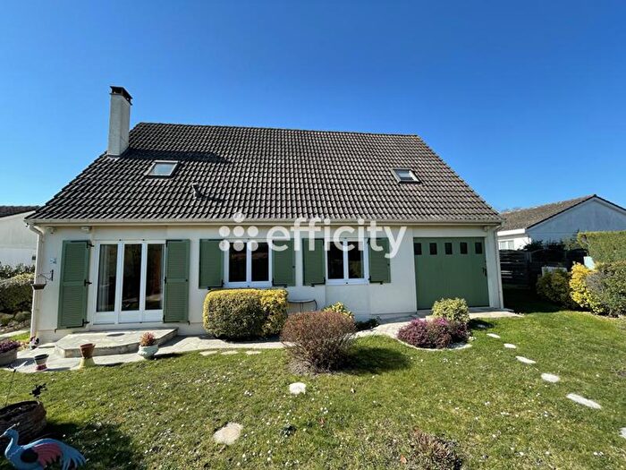 Maison à vendre - Le Mée-sur-Seine, Le Village - 8 pièces - 6 chambres