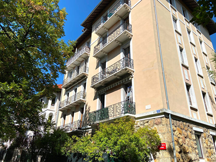 Appartement à vendre - Annecy, Romains - 4 pièces - 2 chambres