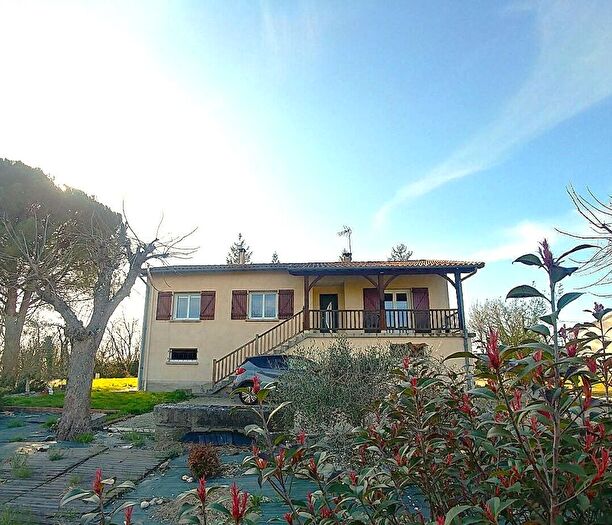 Maison à vendre - Caussade - 4 pièces - 3 chambres