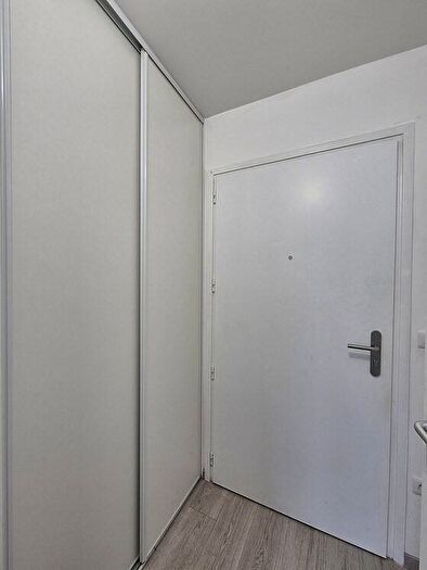 Croix Luizet, Villeurbanne - Appartement 2 pièces à louer