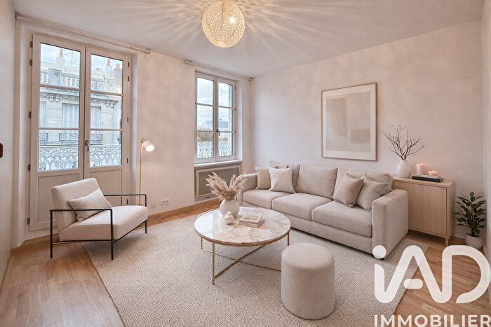 Appartement à vendre - Auxerre, Centre-ville - 4 pièces - 2 chambres