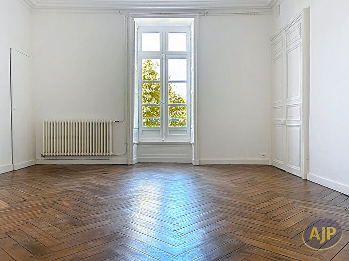 Appartement 4 pièces à Châteaubriant, Centre-ville, Gare, à louer