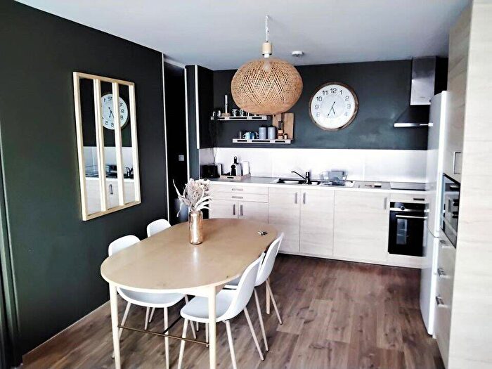 Appartement 5 pièces à louer - Barbâtre-Saint Remy-Verrerie, Reims