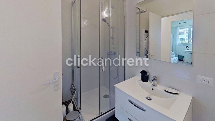 Appartement à louer - Reste des Chenes-Le Ponceau, Cergy - 5 pièces - 4 chambres