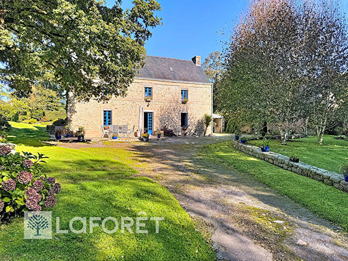 Maison à vendre - Plouray - 6 pièces - 4 chambres