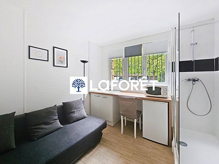 Place Louis XIV, Saint-Germain-en-Laye - Appartement 1 pièce à louer