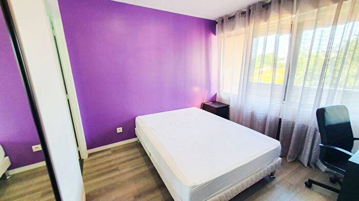 Appartement à louer - Laënnec, Lyon ème arrondissement - 6 pièces - 4 chambres