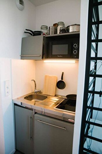 Rosiers-Lorieux, Puteaux : Appartement 1 pièce à louer