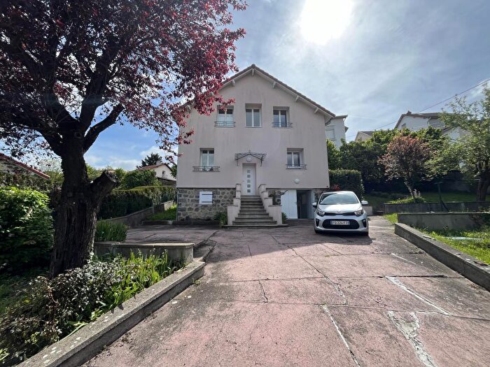 Maison 4 pièces à Le Puy-en-Velay, Roche-Arnaud, Guitard, à louer