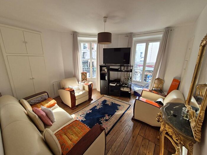 Appartement à vendre - Paris e , Barbès, Château Rouge - 2 pièces - 1 chambre