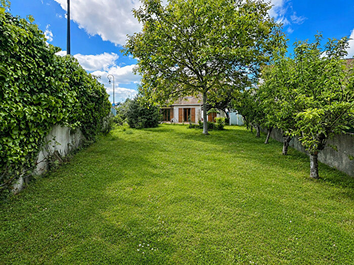 Maison 6 pièces à Magny-les-Hameaux, à vendre