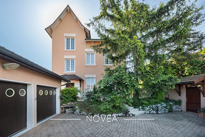 Maison 7 pièces à Caluire-et-Cuire, à vendre