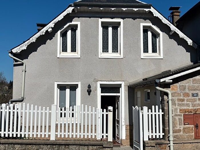 Maison 6 pièces à vendre à Treignac