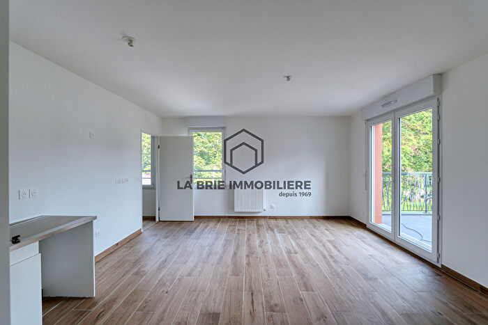 Appartement 4 pièces à Émerainville, à vendre
