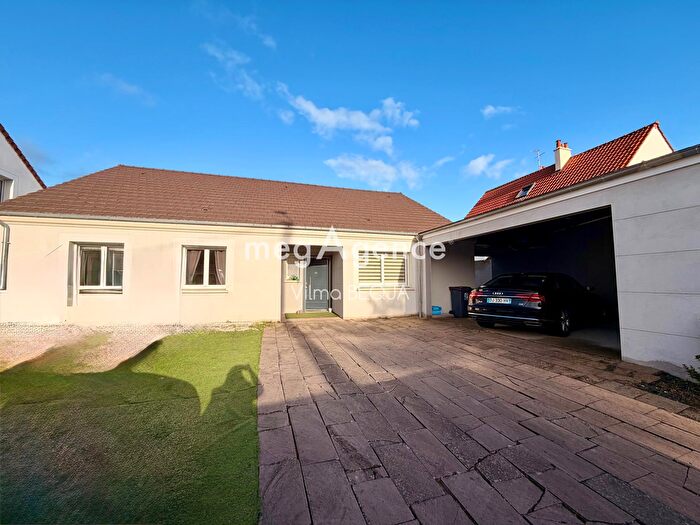 Maison à vendre - Saint-Clément - 7 pièces - 4 chambres