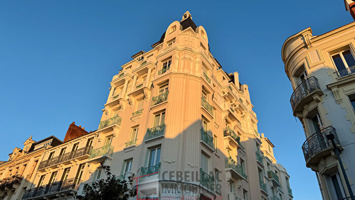 Appartement à vendre - Vichy, Coeur de Ville - 4 pièces - 3 chambres