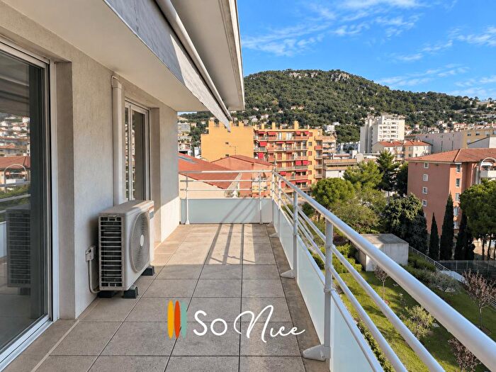 Nice, Saint-Roch : Appartement 3 pièces à louer