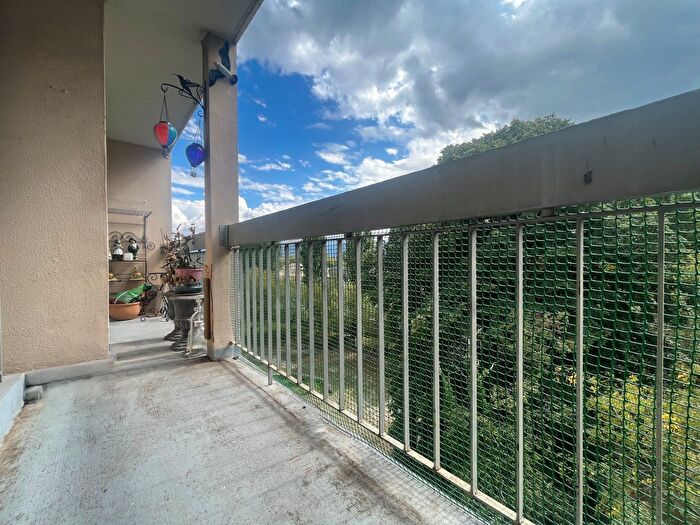 Appartement à vendre - Fontaine, La Poya, Plan, Vouillants - 5 pièces - 4 chambres