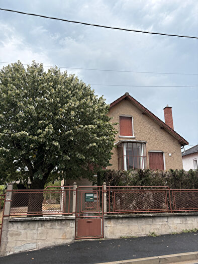 Maison 4 pièces à Vierzon, Bourgneuf, à louer