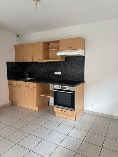 Appartement à louer - Arpajon-sur-Cère - 2 pièces - 1 chambre