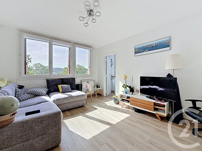 Appartement 2 pièces à Nanterre, Vieux Pont, à vendre