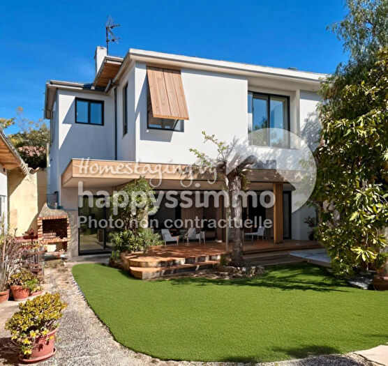 Maison à vendre - Six-Fours-les-Plages, Les Lones, Bucarin, Fort, Les Playes - 6 pièces - 4 chambres