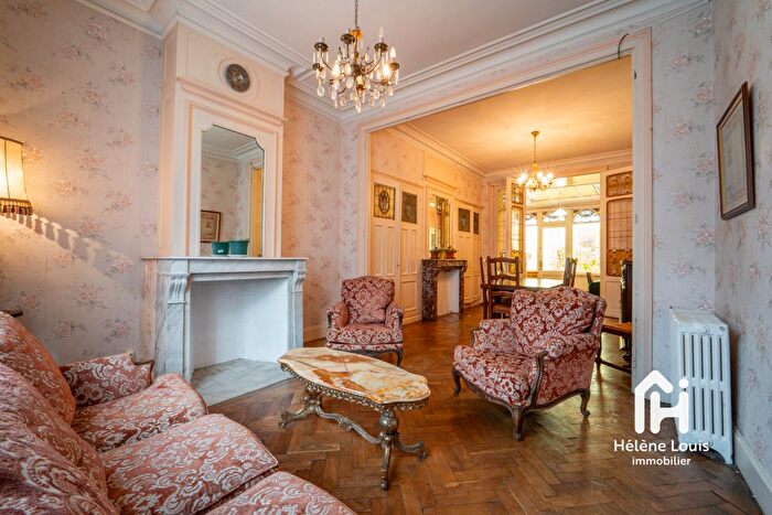 Maison à vendre - Santes - 8 pièces - 4 chambres