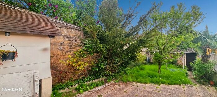 Jouy-le-Moutier : Maison 3 pièces à vendre