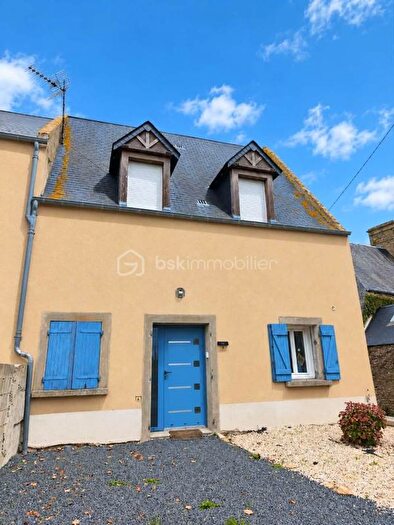 Saint-Laurent-sur-Mer : Maison 3 pièces à vendre
