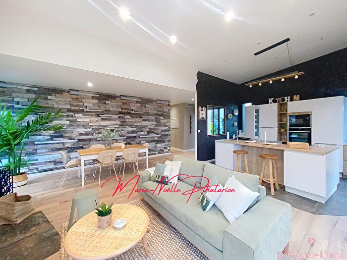 Maison à vendre - Saint-Médard-en-Jalles, Corbiac, Gajac, Magudas - 5 pièces - 4 chambres