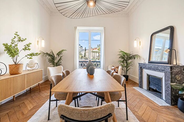 Appartement 6 pièces à vendre - Nice, Carabacel